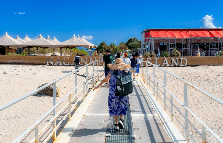 Naganu Island/Tokashiki Village, Okinawa 20 minutes from Naha Tomari ...